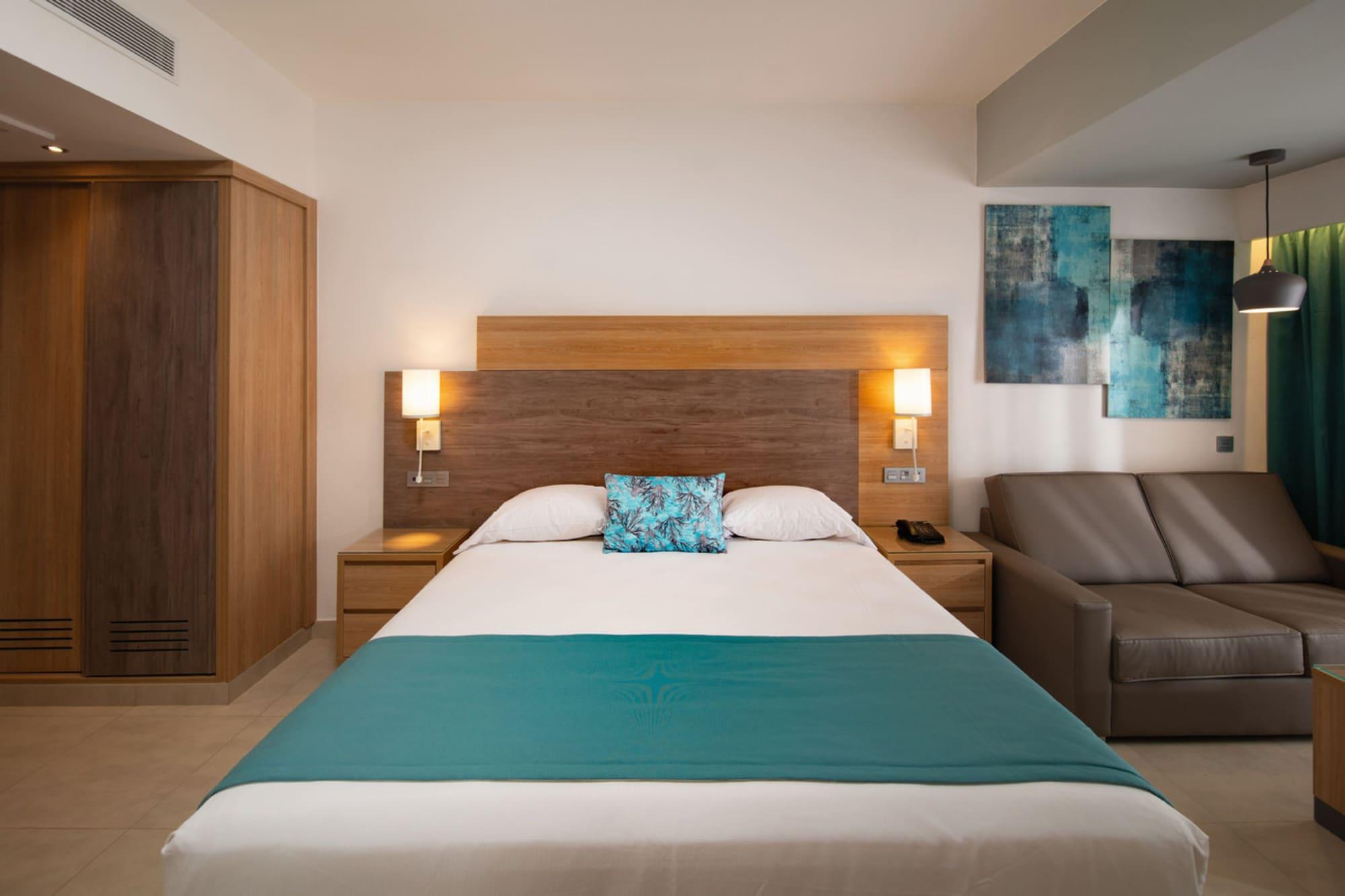 RIU PALACE TROPICAL BAY NEGRIL | ROMANTIC ACCOMMODATION AND LAGOON VIEW